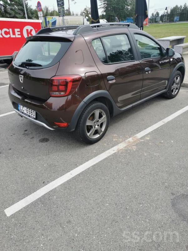 Brūns Dacia Sandero 2018 Rīga, ar dzinēja tilpumu 1.50 L un nobraukumu 85 tūkst. km par 6950 €, foto 9 vietnē AUTOMOTO.COM.LV