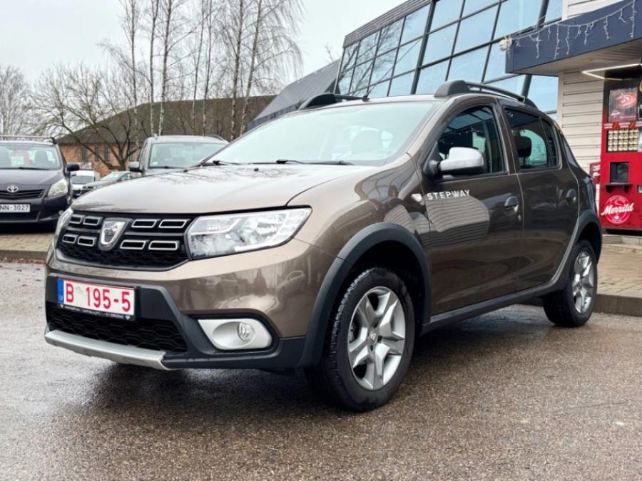 Brown Dacia Sandero 2019 in Riga, with an engine capacity of 0.90 L and mileage of 89 thousand km for 8550 €, photo 1 on AUTOMOTO.COM.LV