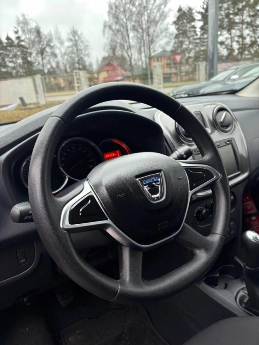 Brown Dacia Sandero 2019 in Riga, with an engine capacity of 0.90 L and mileage of 89 thousand km for 8550 €, photo 9 on AUTOMOTO.COM.LV