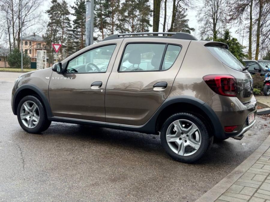 Brown Dacia Sandero 2019 in Riga, with an engine capacity of 0.90 L and mileage of 89 thousand km for 8550 €, photo 13 on AUTOMOTO.COM.LV