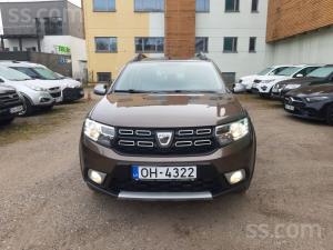 Brown Dacia Sandero 2019 in Daugavpils, with an engine capacity of 0.90 L and mileage of 0 thousand km for 8150 €, photo 3 on AUTOMOTO.COM.LV