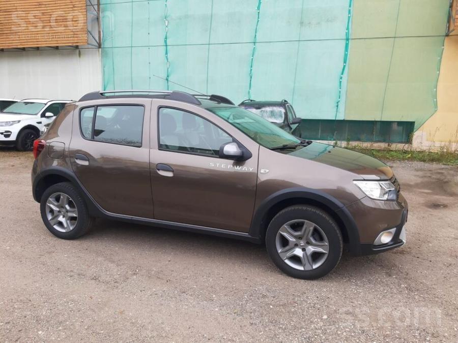 Brown Dacia Sandero 2019 in Daugavpils, with an engine capacity of 0.90 L and mileage of 0 thousand km for 8150 €, photo 5 on AUTOMOTO.COM.LV