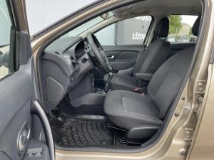 Brown Dacia Sandero 2020 in Riga, with an engine capacity of 0.90 L and mileage of 81 thousand km for 5900 €, photo 13 on AUTOMOTO.COM.LV
