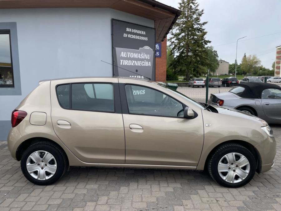 Brown Dacia Sandero 2020 in Riga, with an engine capacity of 0.90 L and mileage of 81 thousand km for 5900 €, photo 30 on AUTOMOTO.COM.LV