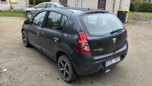 Dacia Sandero 2008 Šauļi, ar dzinēja tilpumu 1.60 L un nobraukumu 331 tūkst. km par 1400 €, foto 4 vietnē AUTOMOTO.COM.LV