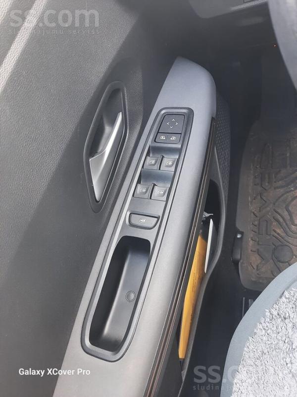 Zaļš Dacia Sandero 2024 Ogre, ar dzinēja tilpumu 1.00 L un nobraukumu 24 tūkst. km par 14500 €, foto 4 vietnē AUTOMOTO.COM.LV