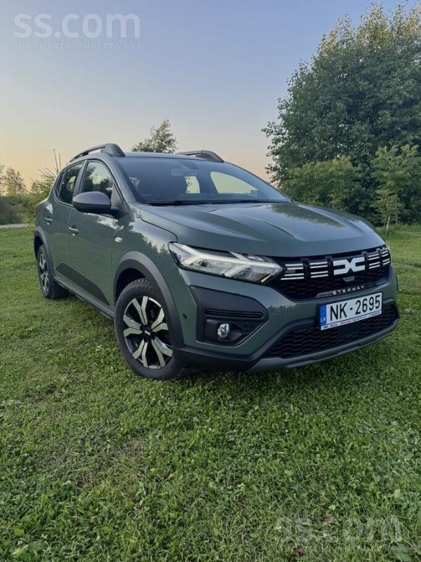 Green Dacia Sandero 2023 in Jelgava, with an engine capacity of 1.00 L and mileage of 62 thousand km for 14000 €, photo 1 on AUTOMOTO.COM.LV