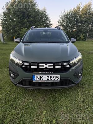 Green Dacia Sandero 2023 in Jelgava, with an engine capacity of 1.00 L and mileage of 62 thousand km for 14000 €, photo 4 on AUTOMOTO.COM.LV