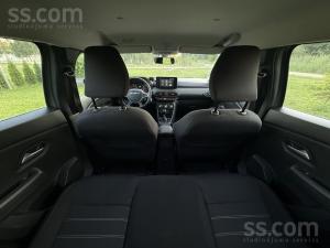 Green Dacia Sandero 2023 in Jelgava, with an engine capacity of 1.00 L and mileage of 62 thousand km for 14000 €, photo 8 on AUTOMOTO.COM.LV