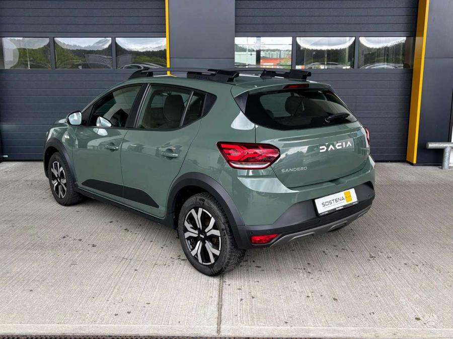 Green Dacia Sandero 2023 in Vilnius, with an engine capacity of 1.00 L and mileage of 60 thousand km for 12500 €, photo 3 on AUTOMOTO.COM.LV