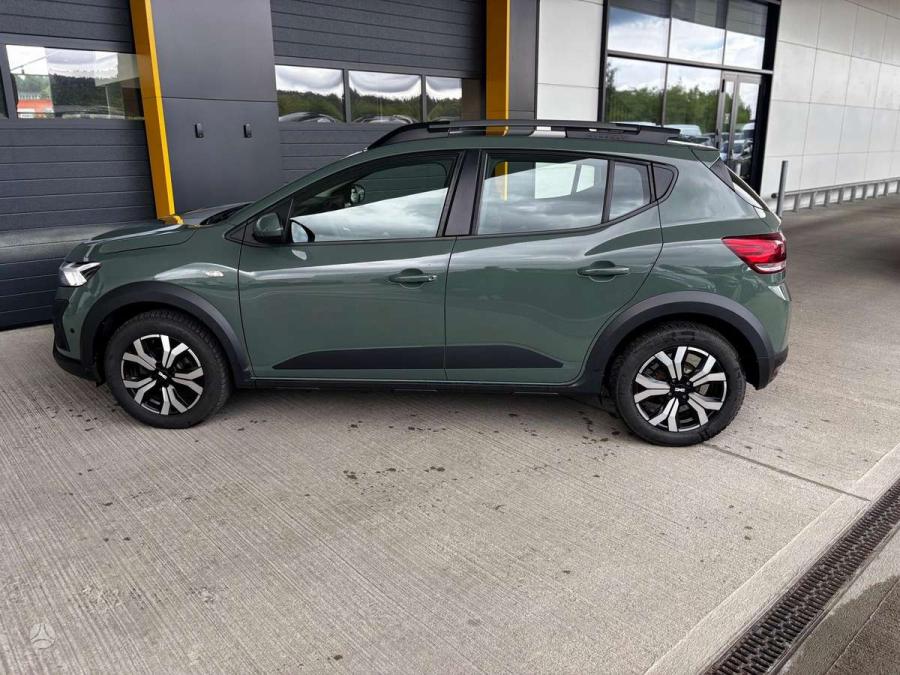 Green Dacia Sandero 2023 in Vilnius, with an engine capacity of 1.00 L and mileage of 60 thousand km for 12500 €, photo 4 on AUTOMOTO.COM.LV