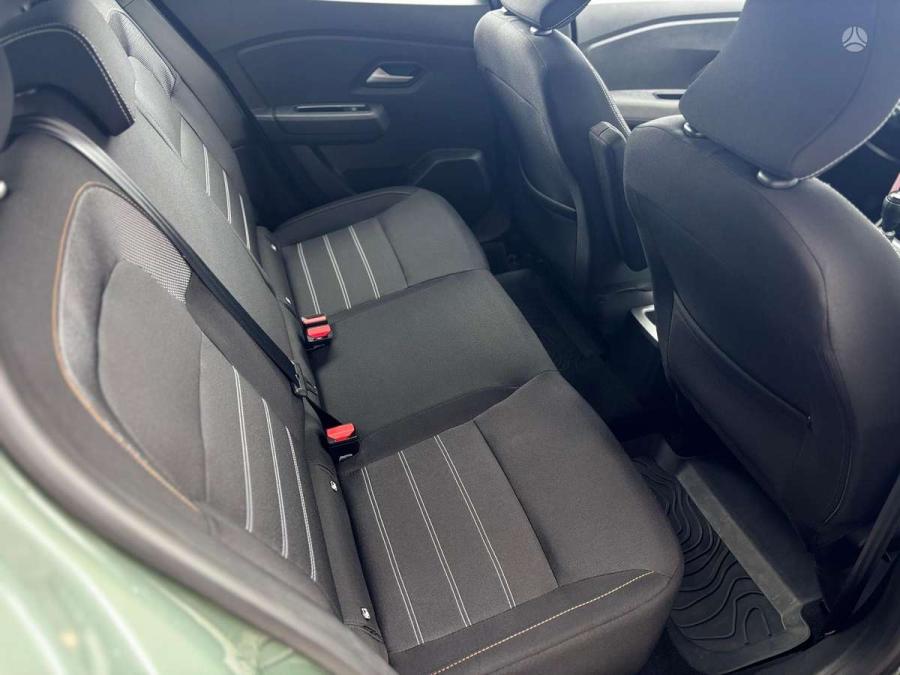 Green Dacia Sandero 2023 in Vilnius, with an engine capacity of 1.00 L and mileage of 60 thousand km for 12500 €, photo 9 on AUTOMOTO.COM.LV