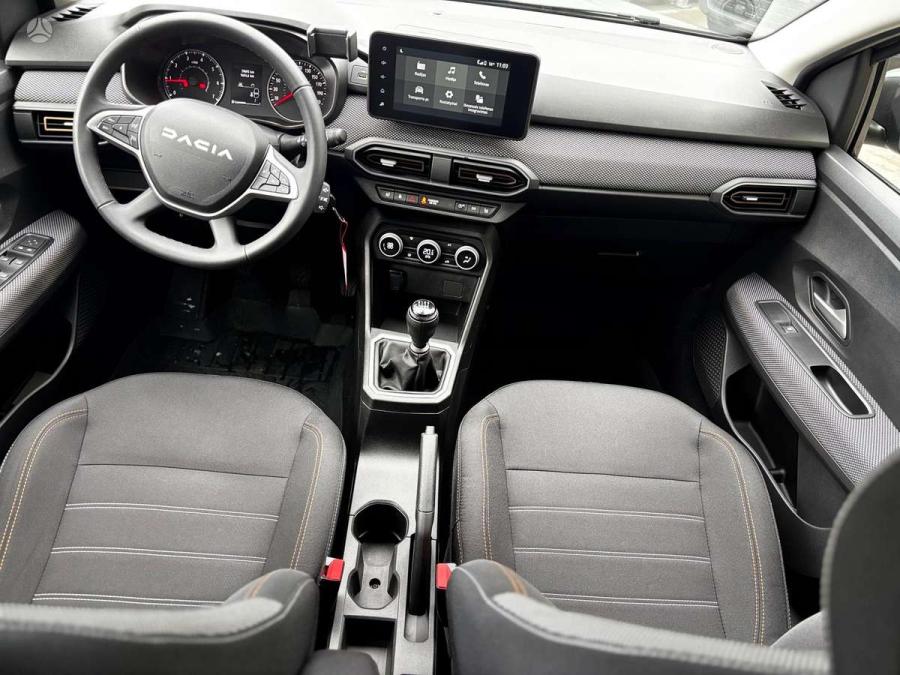 Green Dacia Sandero 2023 in Vilnius, with an engine capacity of 1.00 L and mileage of 60 thousand km for 12500 €, photo 10 on AUTOMOTO.COM.LV