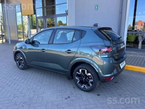 Zaļš Dacia Sandero 2026 Liepāja, ar dzinēja tilpumu 1.20 L un nobraukumu 12 tūkst. km par 17990 €, foto 5 vietnē AUTOMOTO.COM.LV