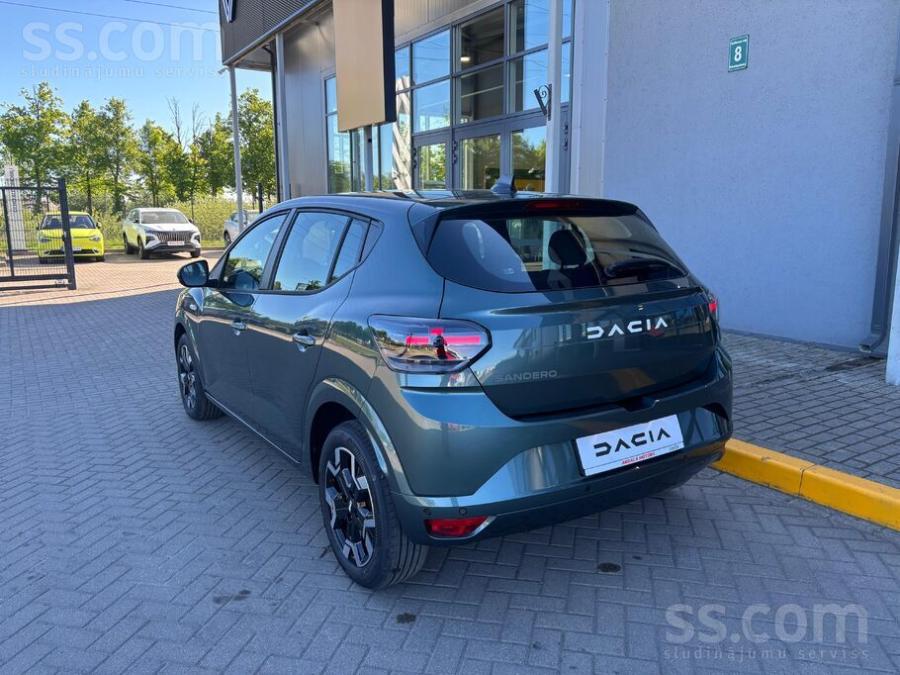 Zaļš Dacia Sandero 2026 Liepāja, ar dzinēja tilpumu 1.20 L un nobraukumu 12 tūkst. km par 17990 €, foto 6 vietnē AUTOMOTO.COM.LV