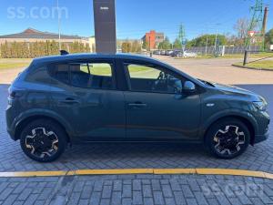 Zaļš Dacia Sandero 2026 Liepāja, ar dzinēja tilpumu 1.20 L un nobraukumu 12 tūkst. km par 17990 €, foto 10 vietnē AUTOMOTO.COM.LV