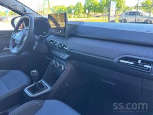 Zaļš Dacia Sandero 2026 Liepāja, ar dzinēja tilpumu 1.20 L un nobraukumu 12 tūkst. km par 17990 €, foto 21 vietnē AUTOMOTO.COM.LV