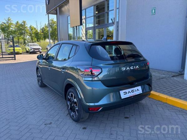 Zaļš Dacia Sandero 2026 Liepāja, ar dzinēja tilpumu 1.20 L un nobraukumu 12 tūkst. km par 17990 €, foto 5 vietnē AUTOMOTO.COM.LV