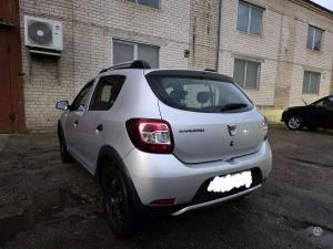 Grey Dacia Sandero 2017 in Kaunas, with an engine capacity of 0.90 L and mileage of 135 thousand km for 4500 €, photo 4 on AUTOMOTO.COM.LV