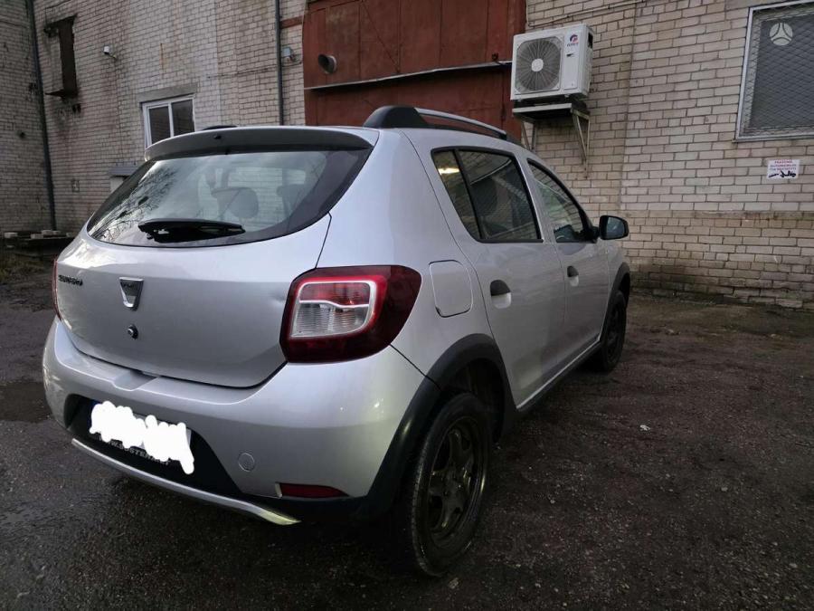 Grey Dacia Sandero 2017 in Kaunas, with an engine capacity of 0.90 L and mileage of 135 thousand km for 4500 €, photo 6 on AUTOMOTO.COM.LV
