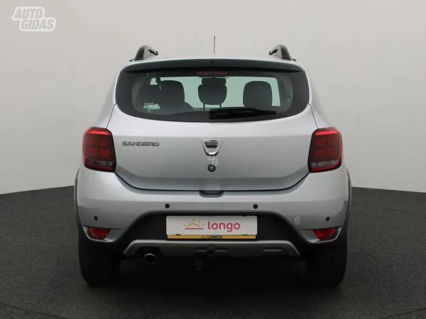 Pelēks Dacia Sandero 2020 Viļņa, ar dzinēja tilpumu 0.90 L un nobraukumu 144 tūkst. km par 6999 €, foto 5 vietnē AUTOMOTO.COM.LV