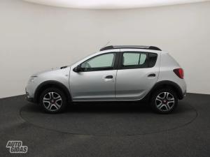 Pelēks Dacia Sandero 2020 Viļņa, ar dzinēja tilpumu 0.90 L un nobraukumu 144 tūkst. km par 6999 €, foto 7 vietnē AUTOMOTO.COM.LV