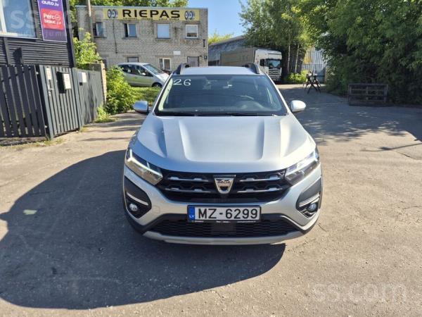 Grey Dacia Sandero 2021 in Riga, with an engine capacity of 1.00 L and mileage of 108 thousand km for 9490 €, photo 3 on AUTOMOTO.COM.LV