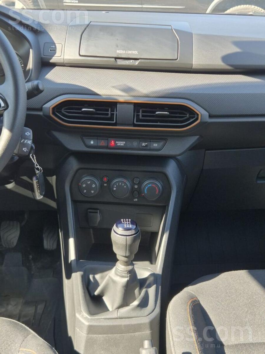 Pelēks Dacia Sandero 2021 Rīga, ar dzinēja tilpumu 1.00 L un nobraukumu 108 tūkst. km par 9490 €, foto 13 vietnē AUTOMOTO.COM.LV