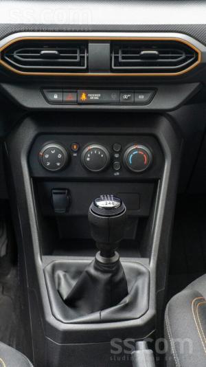 Pelēks Dacia Sandero 2021 Rīga, ar dzinēja tilpumu 1.00 L un nobraukumu 108 tūkst. km par 9490 €, foto 14 vietnē AUTOMOTO.COM.LV