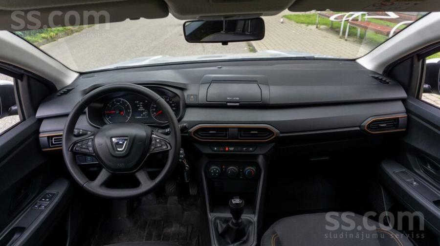Grey Dacia Sandero 2021 in Riga, with an engine capacity of 1.00 L and mileage of 108 thousand km for 8590 €, photo 13 on AUTOMOTO.COM.LV