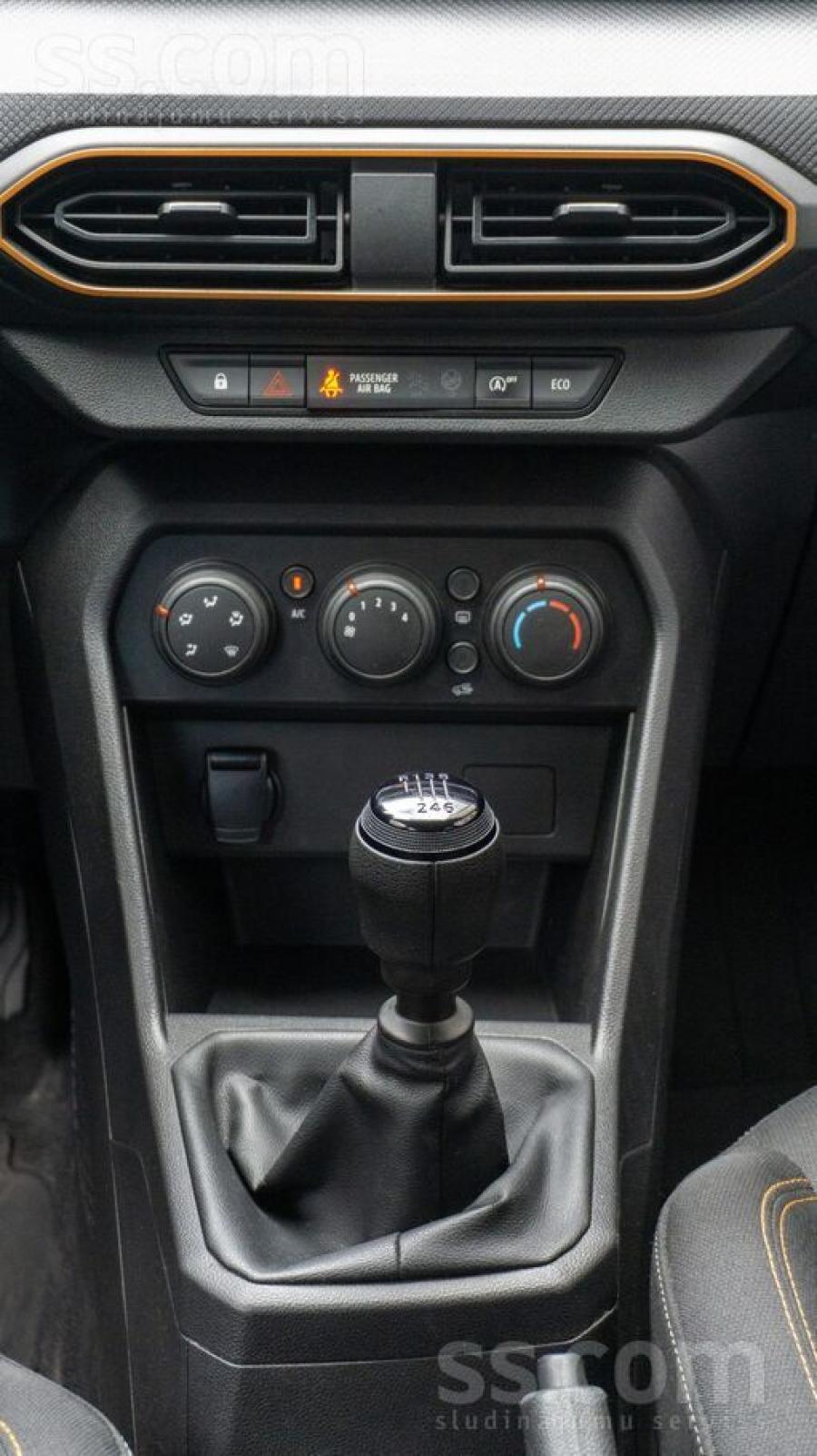 Grey Dacia Sandero 2021 in Riga, with an engine capacity of 1.00 L and mileage of 108 thousand km for 8590 €, photo 14 on AUTOMOTO.COM.LV