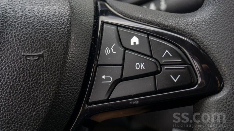 Grey Dacia Sandero 2021 in Riga, with an engine capacity of 1.00 L and mileage of 108 thousand km for 8590 €, photo 19 on AUTOMOTO.COM.LV