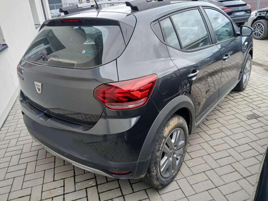Pelēks Dacia Sandero 2023 Tauragė, ar dzinēja tilpumu 1.00 L un nobraukumu 17 tūkst. km par 5300 €, foto 4 vietnē AUTOMOTO.COM.LV