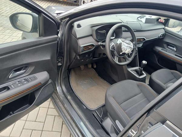 Grey Dacia Sandero 2023 in Taurage, with an engine capacity of 1.00 L and mileage of 17 thousand km for 5300 €, photo 7 on AUTOMOTO.COM.LV