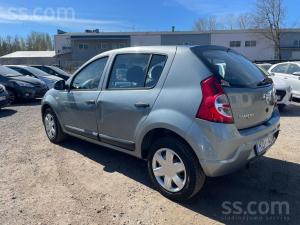 Pelēks Dacia Sandero 2008 Rīga, ar dzinēja tilpumu 1.40 L un nobraukumu 112 tūkst. km par 1690 €, foto 4 vietnē AUTOMOTO.COM.LV