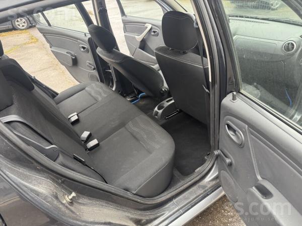 Grey Dacia Sandero 2009 in Riga, with an engine capacity of 1.60 L and mileage of 164 thousand km for 3750 €, photo 11 on AUTOMOTO.COM.LV