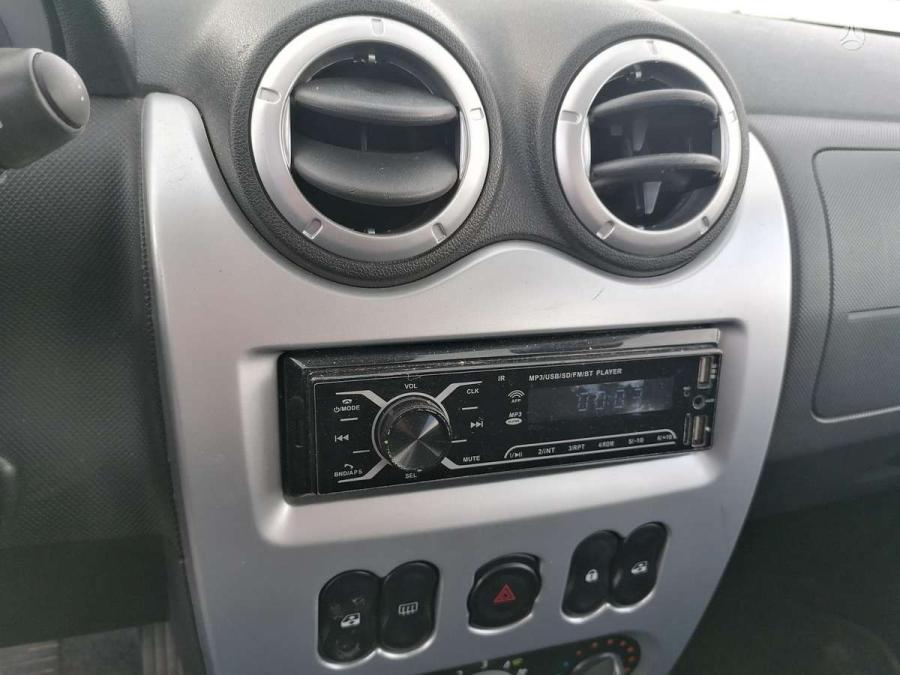 Pelēks Dacia Sandero 2009 Marijampole, ar dzinēja tilpumu 1.15 L un nobraukumu 112 tūkst. km par 1350 €, foto 11 vietnē AUTOMOTO.COM.LV