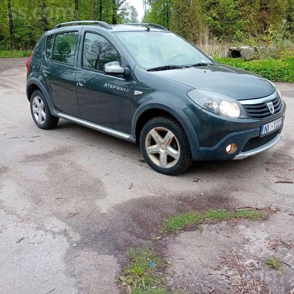 Pelēks Dacia Sandero 2010 Rīga, ar dzinēja tilpumu 1.50 L un nobraukumu 267 tūkst. km par 3100 €, foto 1 vietnē AUTOMOTO.COM.LV
