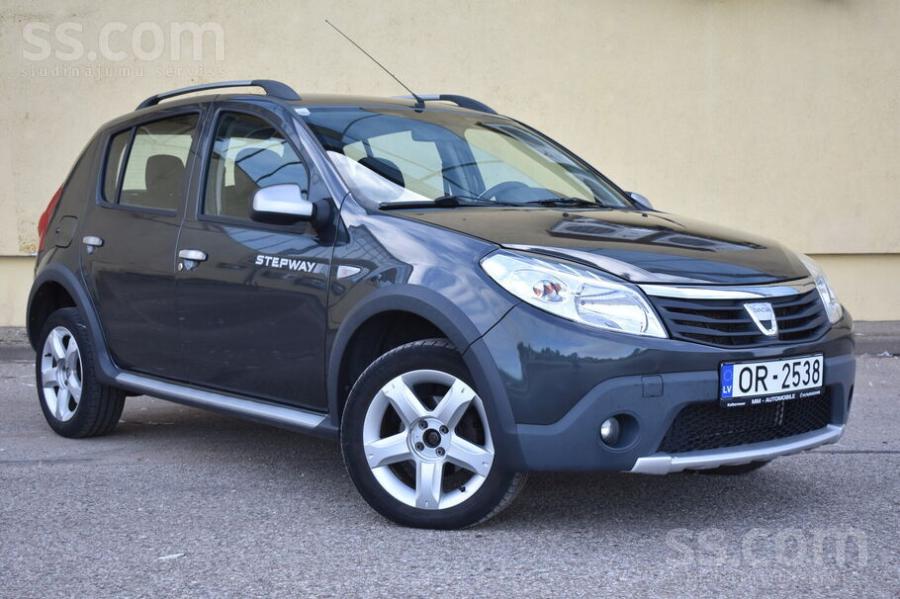 Pelēks Dacia Sandero 2010 Talsi, ar dzinēja tilpumu 1.60 L un nobraukumu 112 tūkst. km par 4200 €, foto 1 vietnē AUTOMOTO.COM.LV