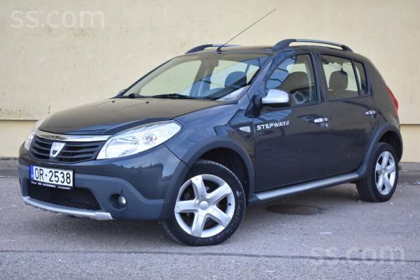 Grey Dacia Sandero 2010 in Talsi, with an engine capacity of 1.60 L and mileage of 112 thousand km for 4200 €, photo 5 on AUTOMOTO.COM.LV