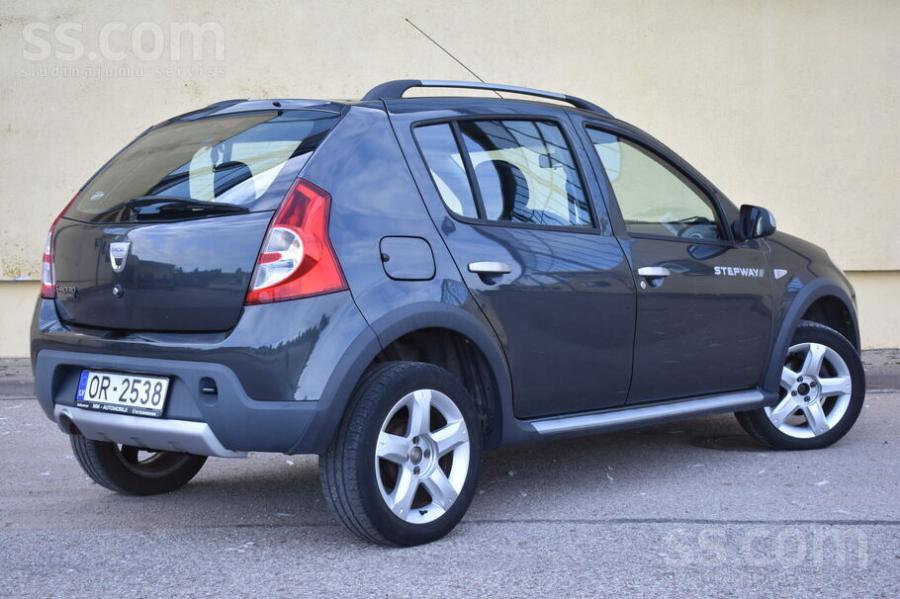 Pelēks Dacia Sandero 2010 Talsi, ar dzinēja tilpumu 1.60 L un nobraukumu 112 tūkst. km par 4200 €, foto 6 vietnē AUTOMOTO.COM.LV