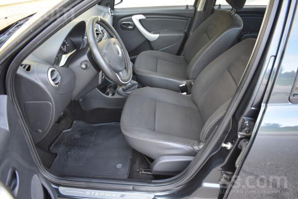 Grey Dacia Sandero 2010 in Talsi, with an engine capacity of 1.60 L and mileage of 112 thousand km for 4200 €, photo 7 on AUTOMOTO.COM.LV