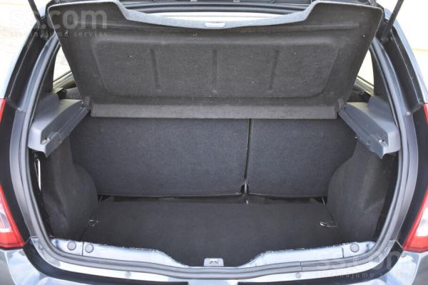 Grey Dacia Sandero 2010 in Talsi, with an engine capacity of 1.60 L and mileage of 112 thousand km for 4200 €, photo 10 on AUTOMOTO.COM.LV