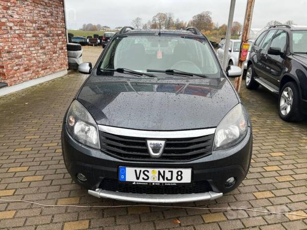 Grey Dacia Sandero 2011 in Talsi, with an engine capacity of 1.50 L and mileage of 228 thousand km for 5970 €, photo 2 on AUTOMOTO.COM.LV