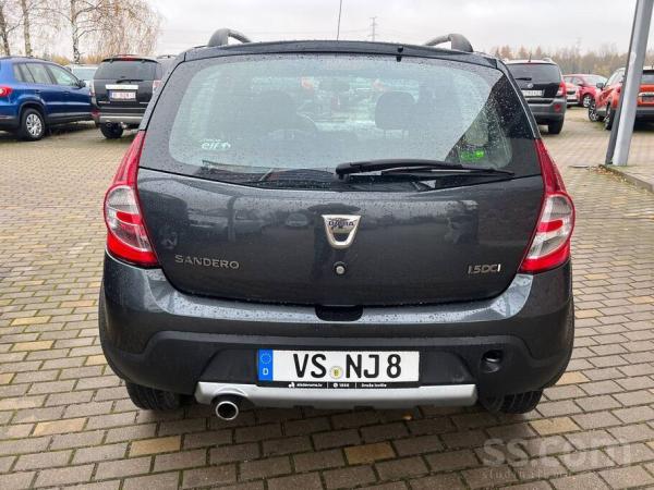 Grey Dacia Sandero 2011 in Talsi, with an engine capacity of 1.50 L and mileage of 228 thousand km for 5970 €, photo 5 on AUTOMOTO.COM.LV