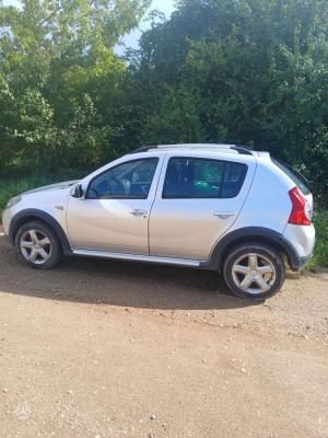 Pelēks Dacia Sandero 2012 Viļņa, ar dzinēja tilpumu 1.46 L un nobraukumu 225 tūkst. km par 1000 €, foto  vietnē AUTOMOTO.COM.LV