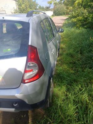 Pelēks Dacia Sandero 2012 Viļņa, ar dzinēja tilpumu 1.46 L un nobraukumu 225 tūkst. km par 1000 €, foto 4 vietnē AUTOMOTO.COM.LV