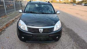 Grey Dacia Sandero 2012 in Marijampole, with an engine capacity of 1.60 L and mileage of 115 thousand km for 2800 €, photo 3 on AUTOMOTO.COM.LV