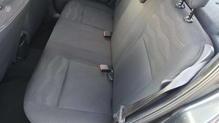 Grey Dacia Sandero 2012 in Marijampole, with an engine capacity of 1.60 L and mileage of 115 thousand km for 2800 €, photo 13 on AUTOMOTO.COM.LV