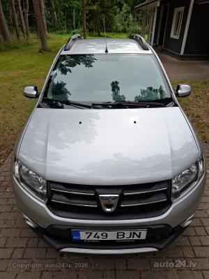 Pelēks Dacia Sandero 2013 Kerdla, ar dzinēja tilpumu 1.50 L un nobraukumu 244 tūkst. km par 4200 €, foto 6 vietnē AUTOMOTO.COM.LV